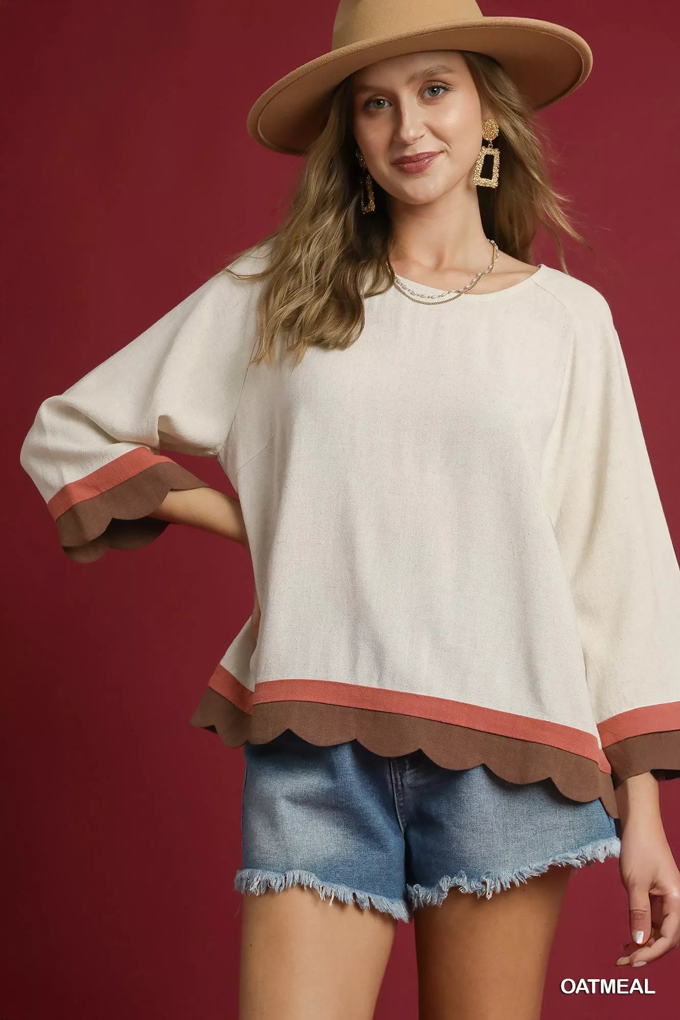 Umgee Scalloped Hem Color Block Top In Oatmeal – AddiBray