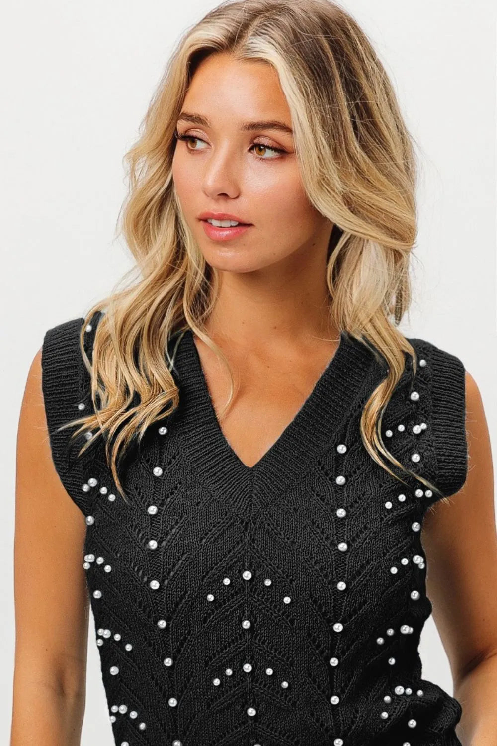 BiBi Chevron Pointelle Pearl Knit Top In Black – AddiBray